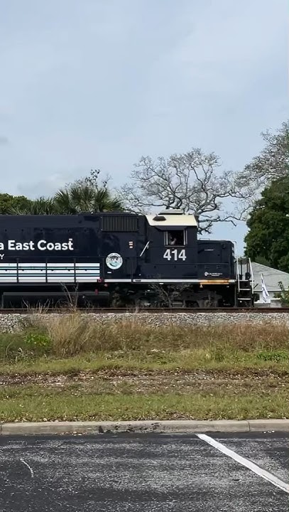 (Sneak peek for an upcoming video) Pacing FEC 414 in a parking lot! - YouTube