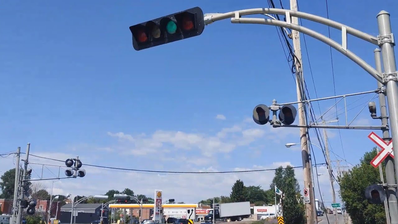 Gentrols and Very Rare Griswold Railway Crossing Signals! - YouTube