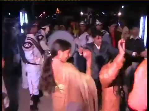 RAJASTHANI BAND BAJA AND BARAT DANCES VIDEO(जूली जूली) - YouTube
