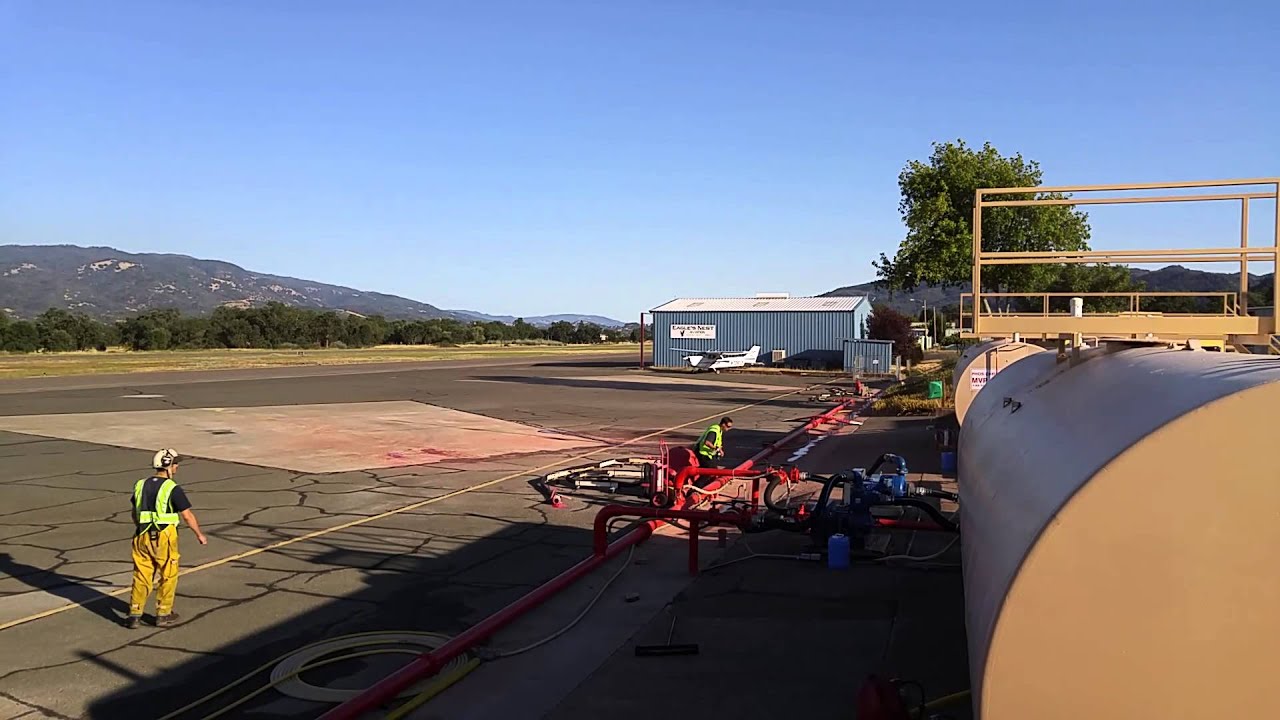 Cal Fire Grumman S2's on take off - YouTube