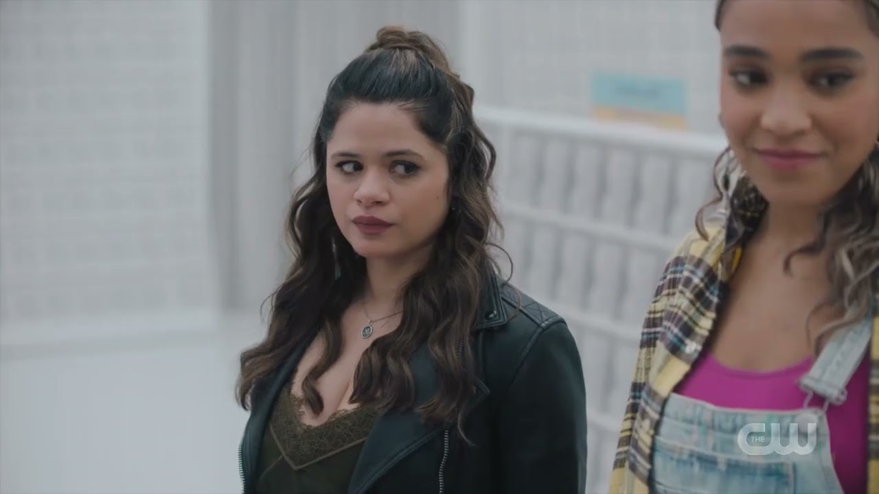 The Charmed Ones come to Halliwell Manor (Charmed 4x13) 1080p - YouTube