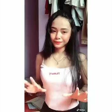 Awek tiktok seksi gelek - YouTube