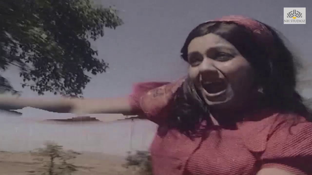 Fight With Girl | Fight Scene | Apradhi | Bollywood Hindi Movie - YouTube