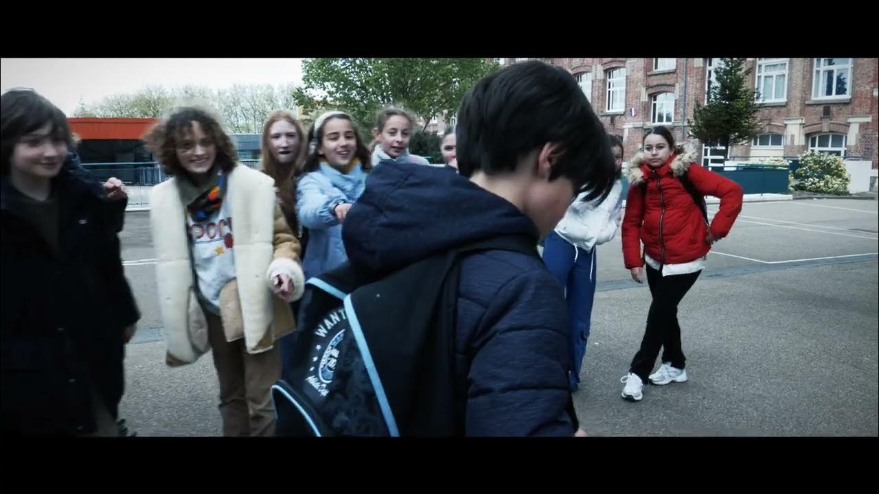 JOB - Clip Les Mots qui Blessent - (chanson sur le harcèlement scolaire) - YouTube