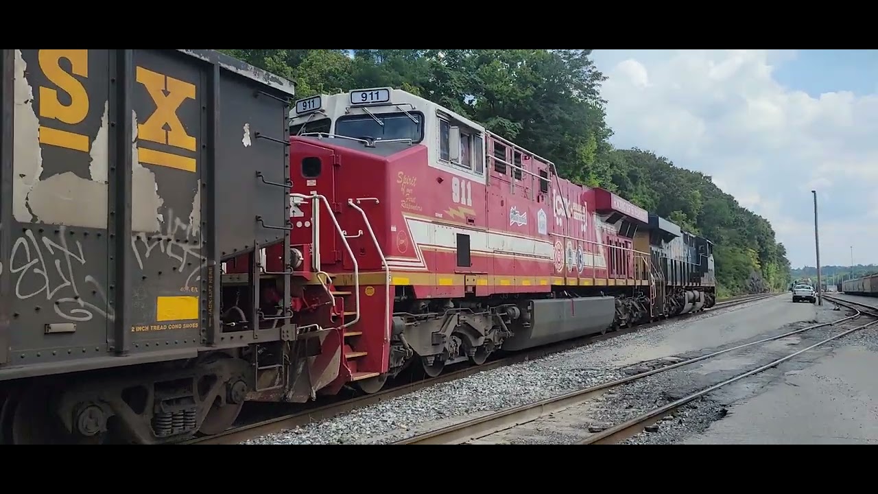 pacing the C744-25, arriving in Brunswick md with the 1st responders unit 2nd out - YouTube