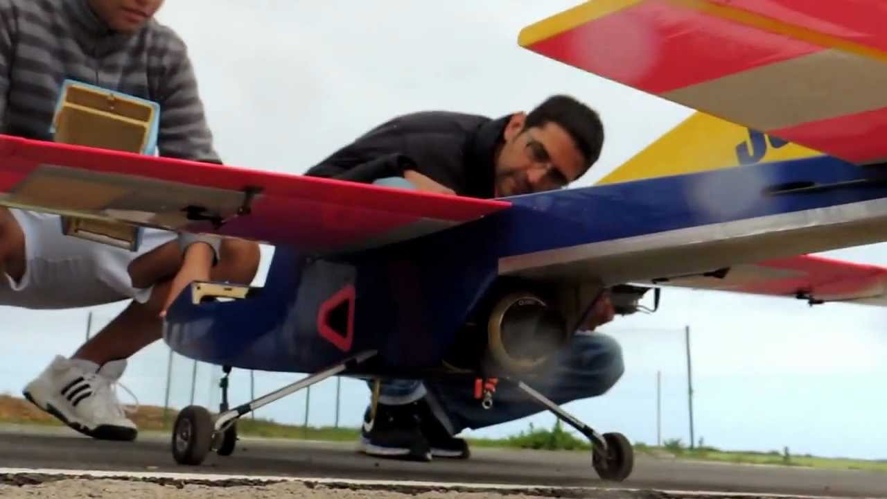 Victor y su JETMACH 60/Turbina Graupner G80 - YouTube