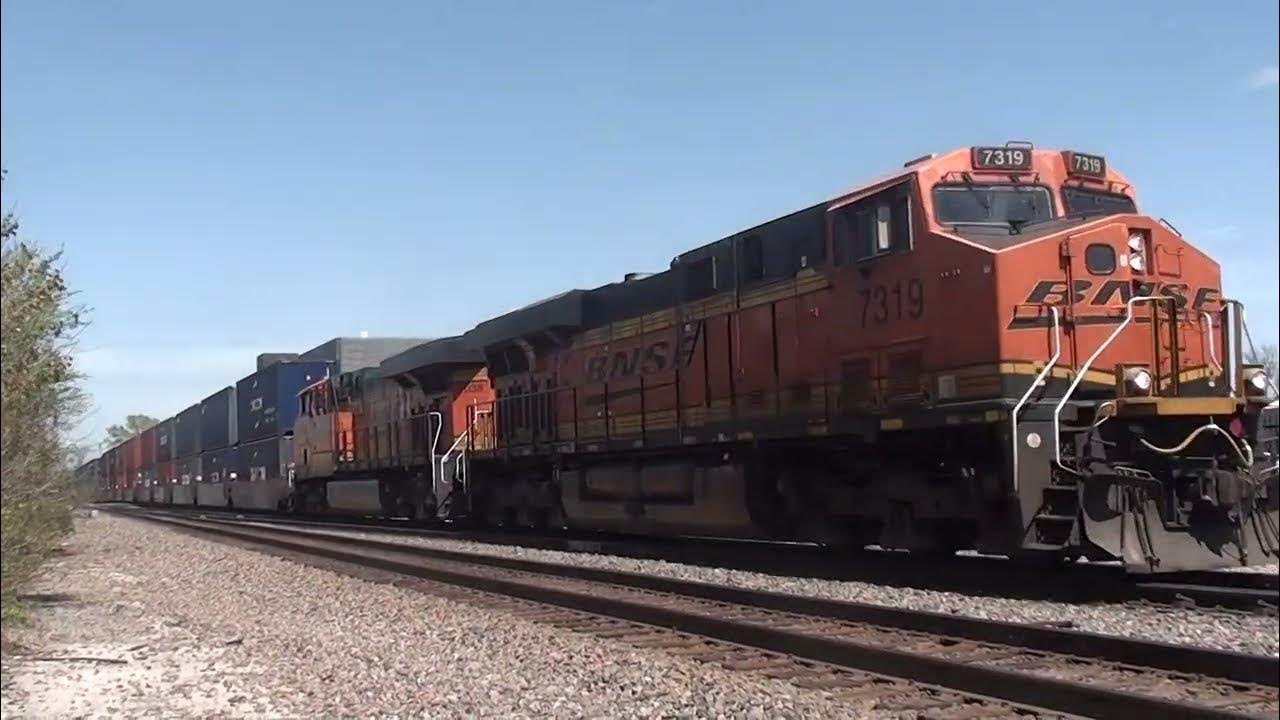 BNSF #7319 Leads WB Stacktrain. Olathe, KS 4/13/24 - YouTube