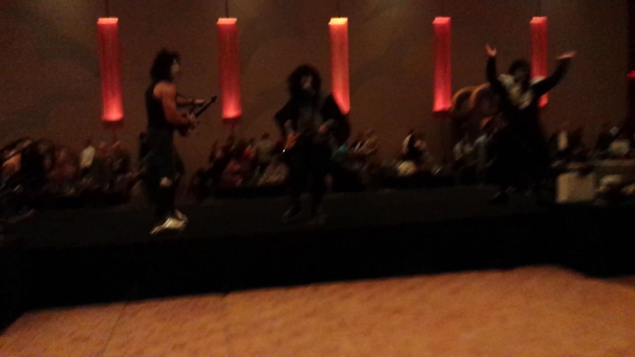 Lip sync battle kiss - YouTube