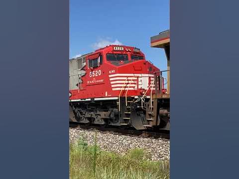 KLWX #8520 (AC44C6F) - YouTube