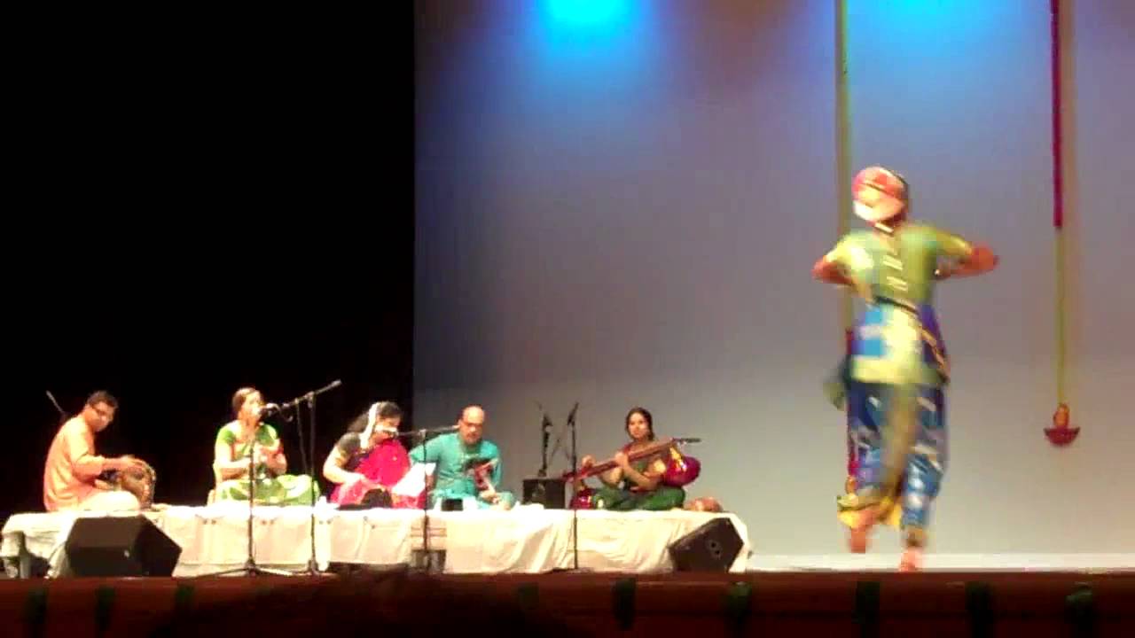Chicago Minu Pasupathi Performs at a Rangapravesam - YouTube