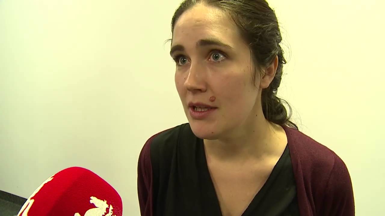 Anja Gatu om Norlings avgång - YouTube