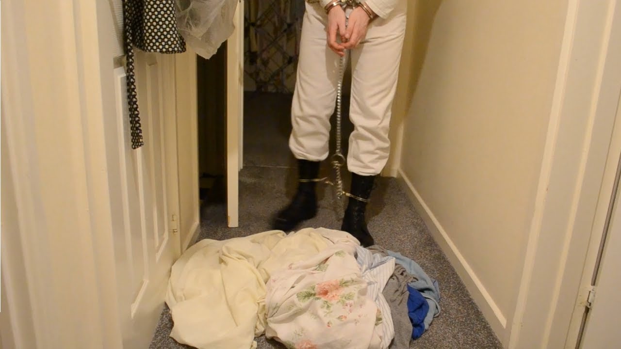 BONDAGE LIFE: WASHING LAUNDRY IN HANDCUFFS AND SHACKLES - YouTube