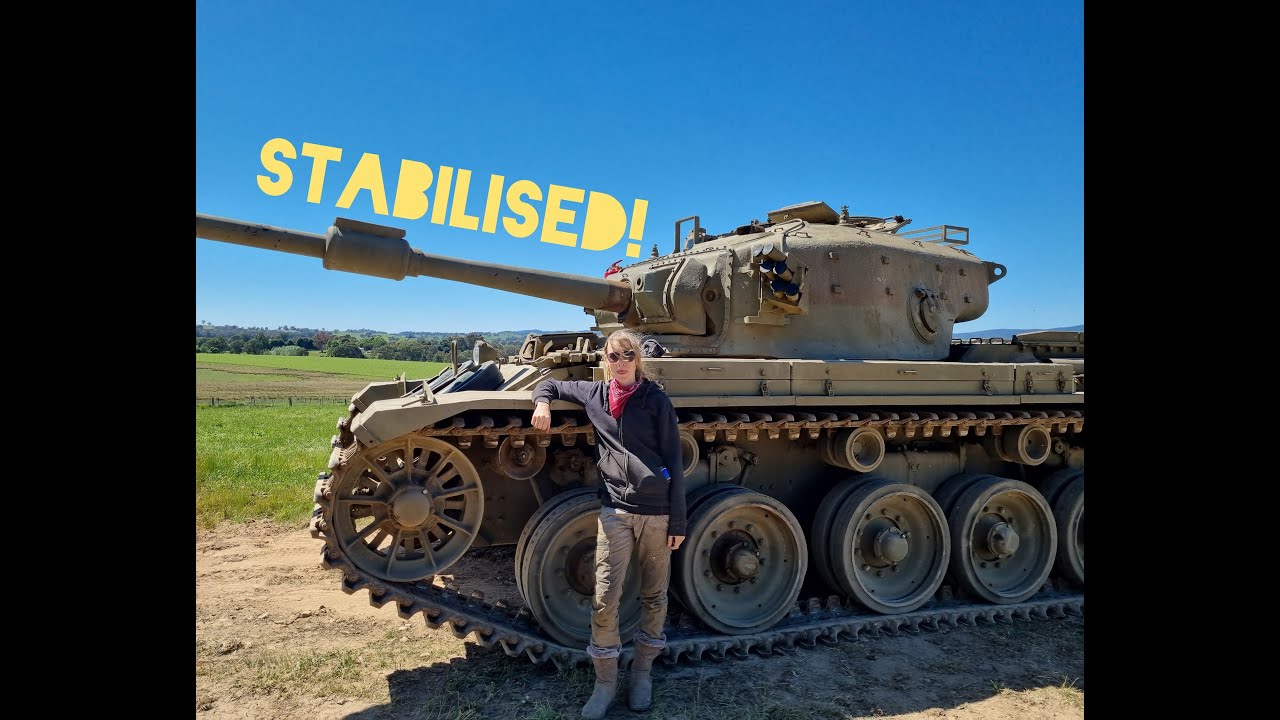 Testing a tank turrets stabiliser! - YouTube