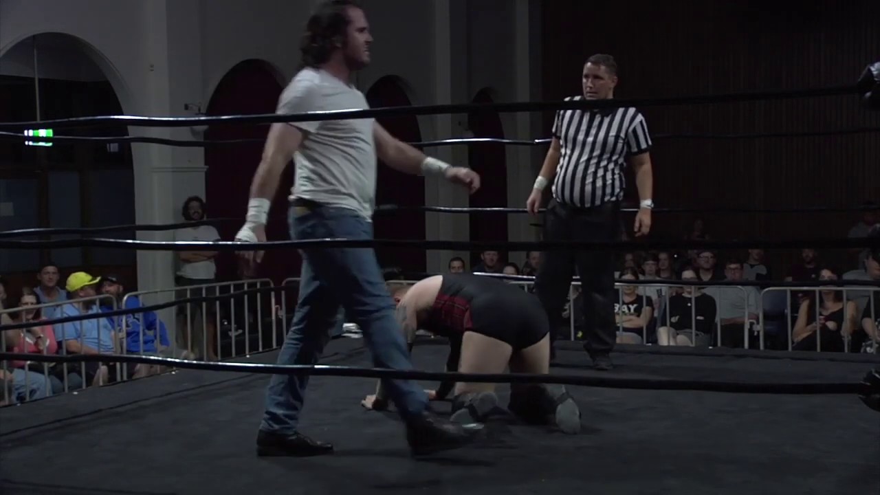 Ritchie Taylor vs Darcy Moss GCW BattleCry 2019 - YouTube
