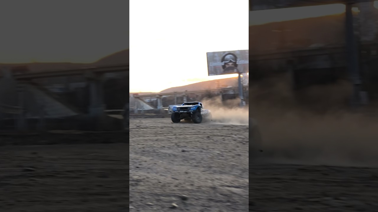 Awesome Driving Traxxas Unlimited Desert Racer 4x4 Trophy Truck - YouTube