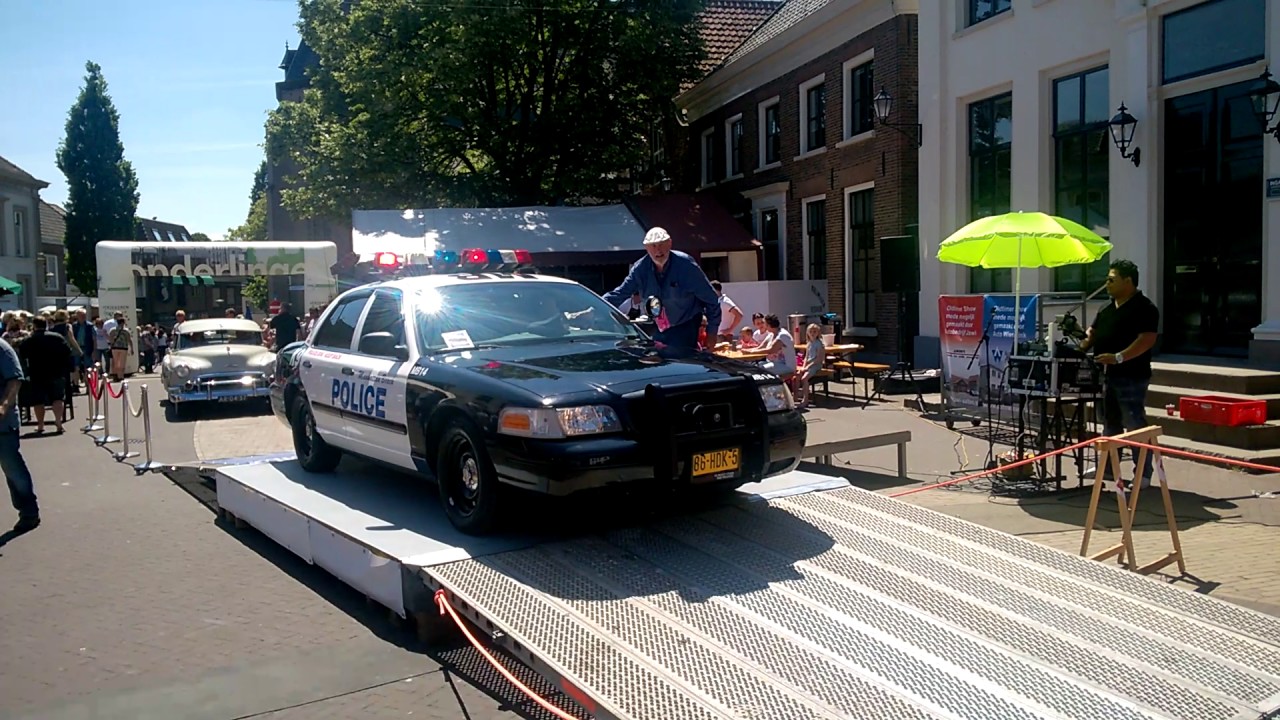 Manhattan Beach Police Patrol Markt Aalten 1 - YouTube