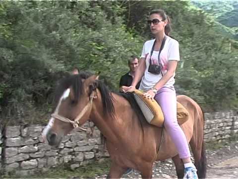 ANS-çilər at minir ya da at minməyə çalışır/ Maraqli anlar