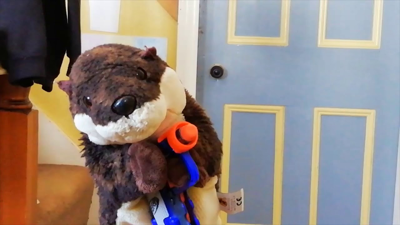 COMMEDIA HOME ALONE PUPPET SHOW - YouTube