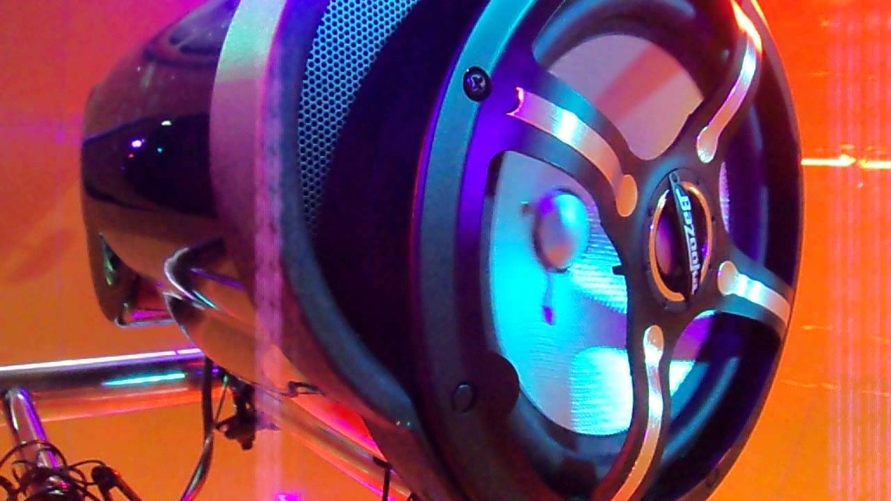 iSLIDE speaker system in Space Bowl, Butlins Waterpark - YouTube