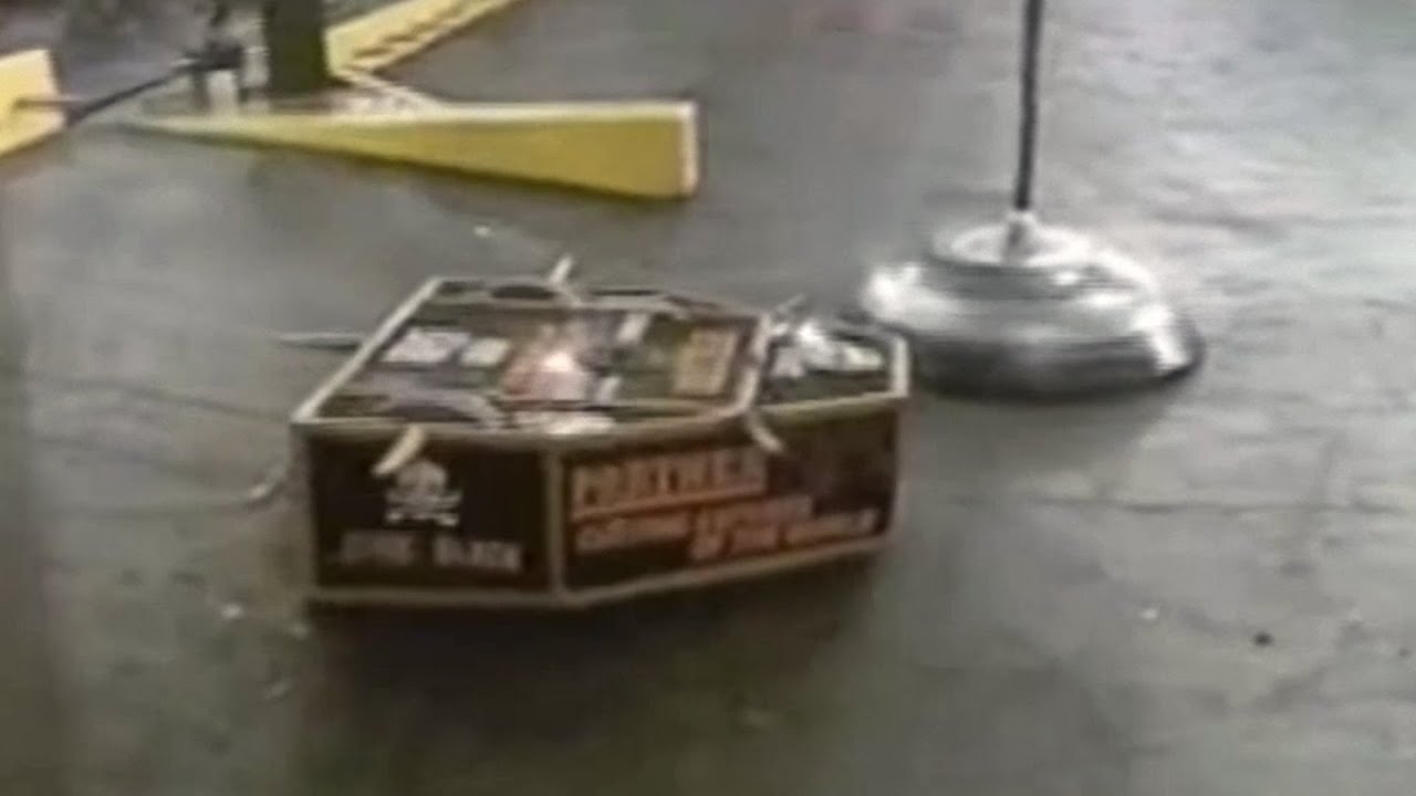 Ziggo vs. Code:BLACK in 60 FPS - Comedy Central BattleBots - YouTube