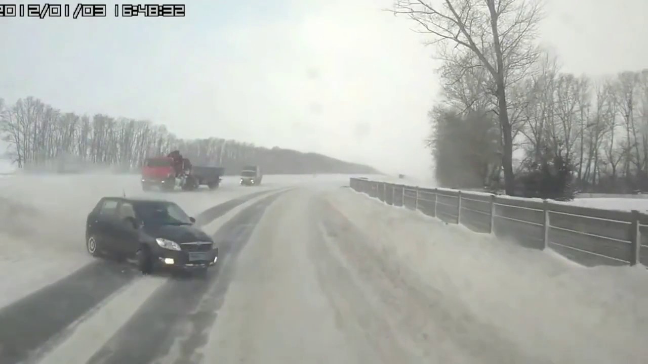 2013 SKODA FABIA ESTATE CRASH - YouTube