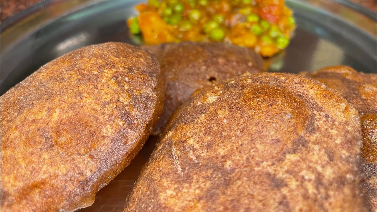 Ragi Poori || Finger Millet Poori Recipe || Amalu's Cookery - YouTube