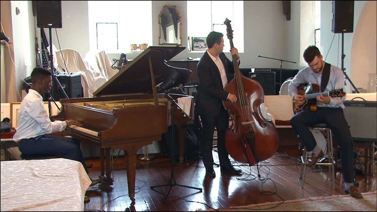 SoundSpace Presents Julius Rodriguez Trio - YouTube