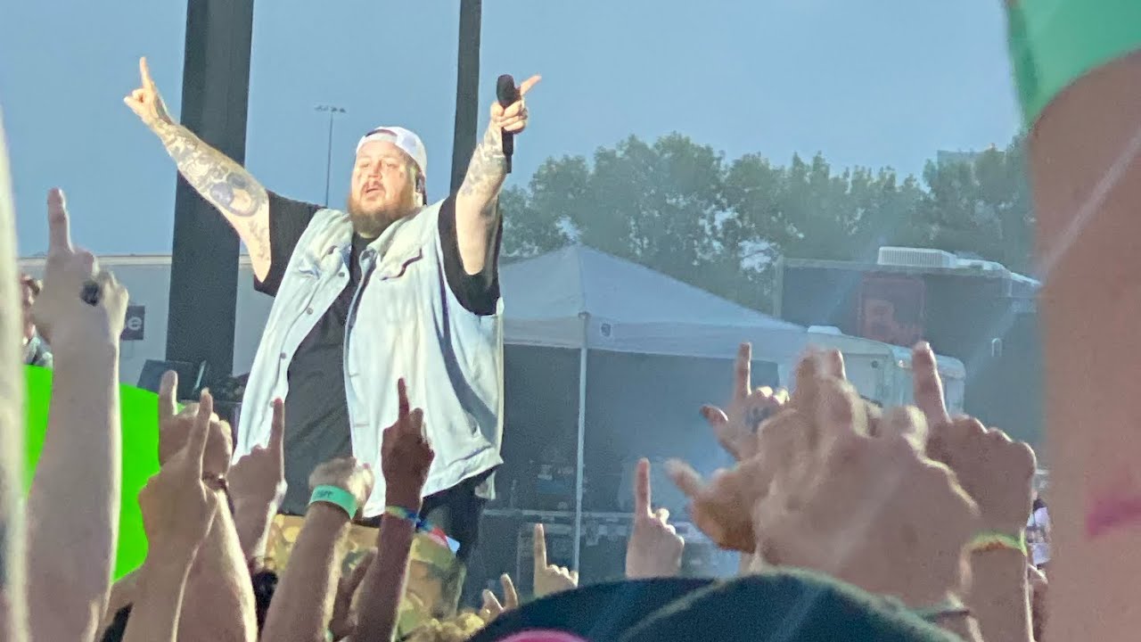 North Dakota State Fair 2023 Jelly Roll - YouTube