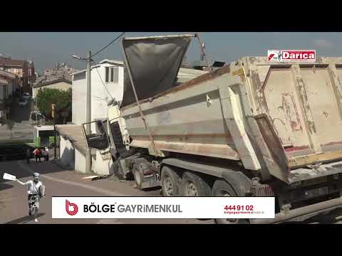 El freni  çekilmeyen kamyon bir işyerine iş yerine girdi