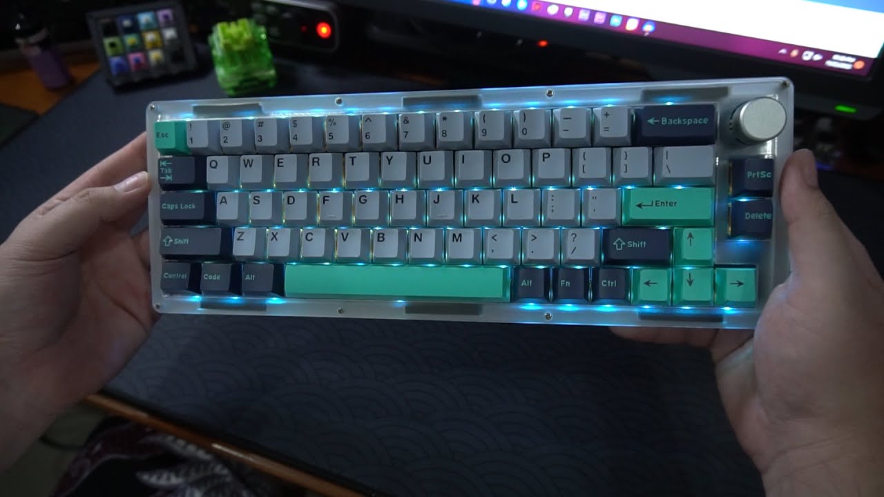 Vortex GT6 Acrylic case Ajazz banana Build & Typing test! - YouTube