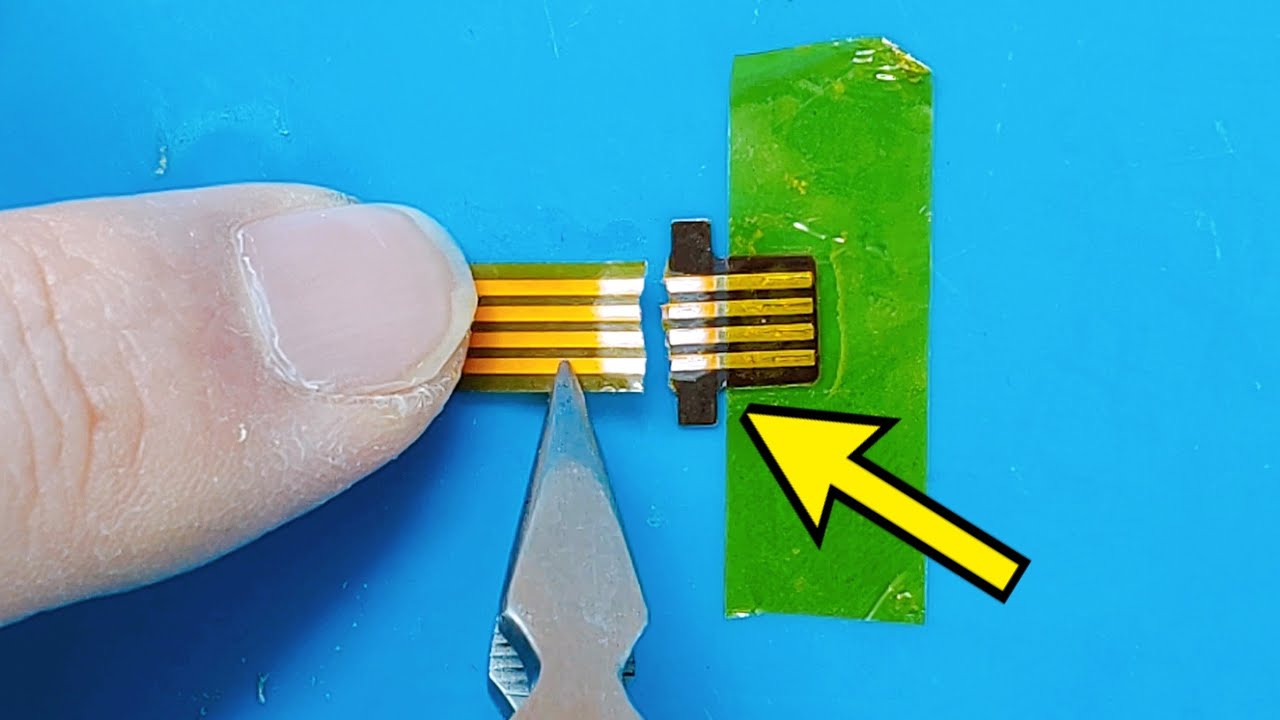 200.끊어진 FPCB 아주쉽게 납땜하는 방법ㅣHow to easily solder a broken FPCB. - YouTube