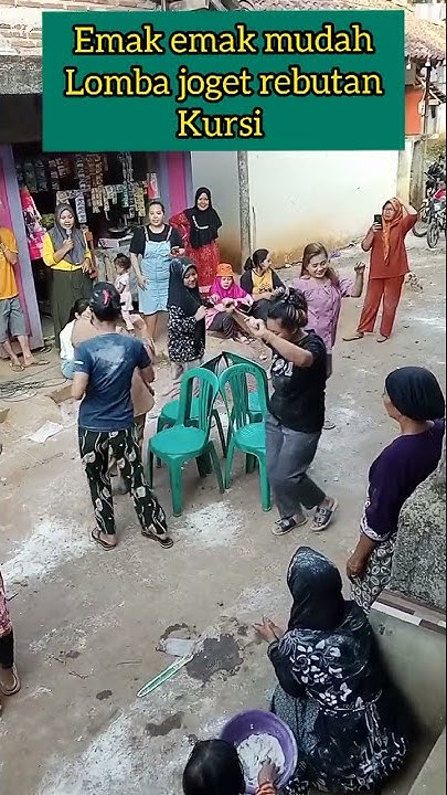 emak emak mudah gokil lomba joget rebutan kursi #shorts - YouTube