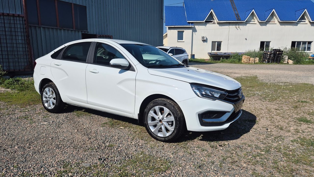 Веста которая едет с 6 ступенчатой механикой, так же сравним ...