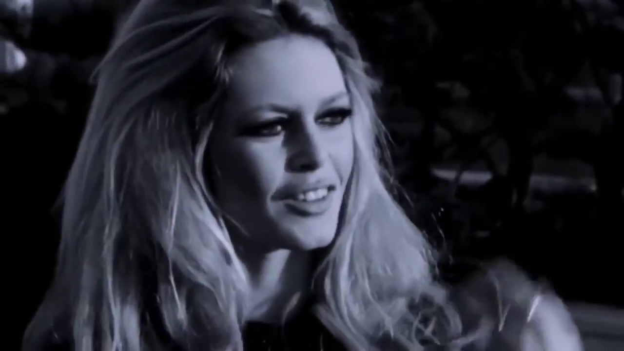 Interview en anglais de Brigitte Bardot (1969) - YouTube