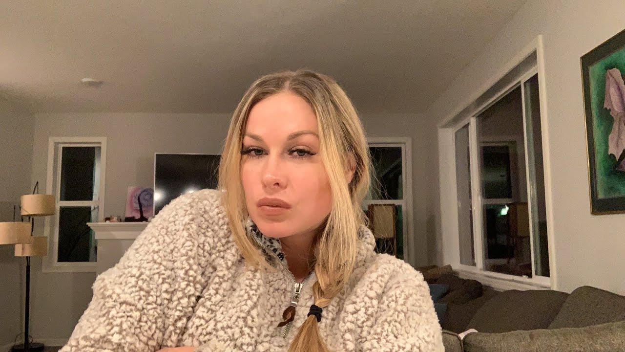 I’M A FUZZY LITTLE SHEEP 🐑 -Nikki At Night - YouTube