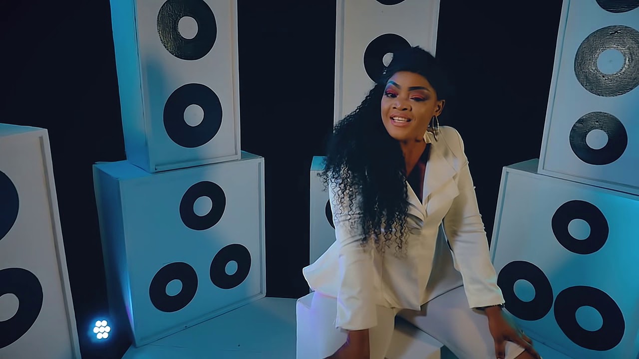 Mamie Katalea - BITSHAMUA ( Clip Officiel ) - YouTube