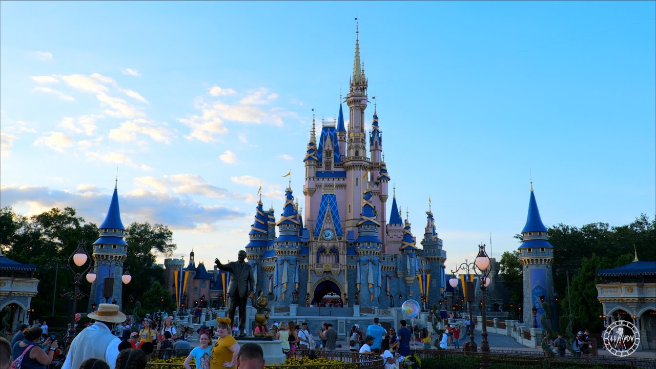 An Evening at Magic Kingdom - My Experience in 4K | Walt Disney World ...