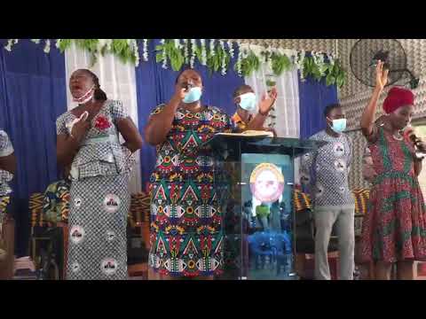 Abigail Nyamekye  worship and sings maba wunyunu ASI you will love the spirit flow