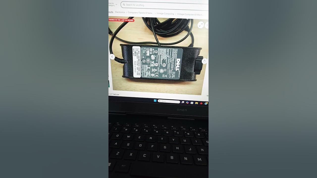 Looking at ebay Dell d400 windows 98se retro gameing laptop dual boot 100gb/51mb - YouTube