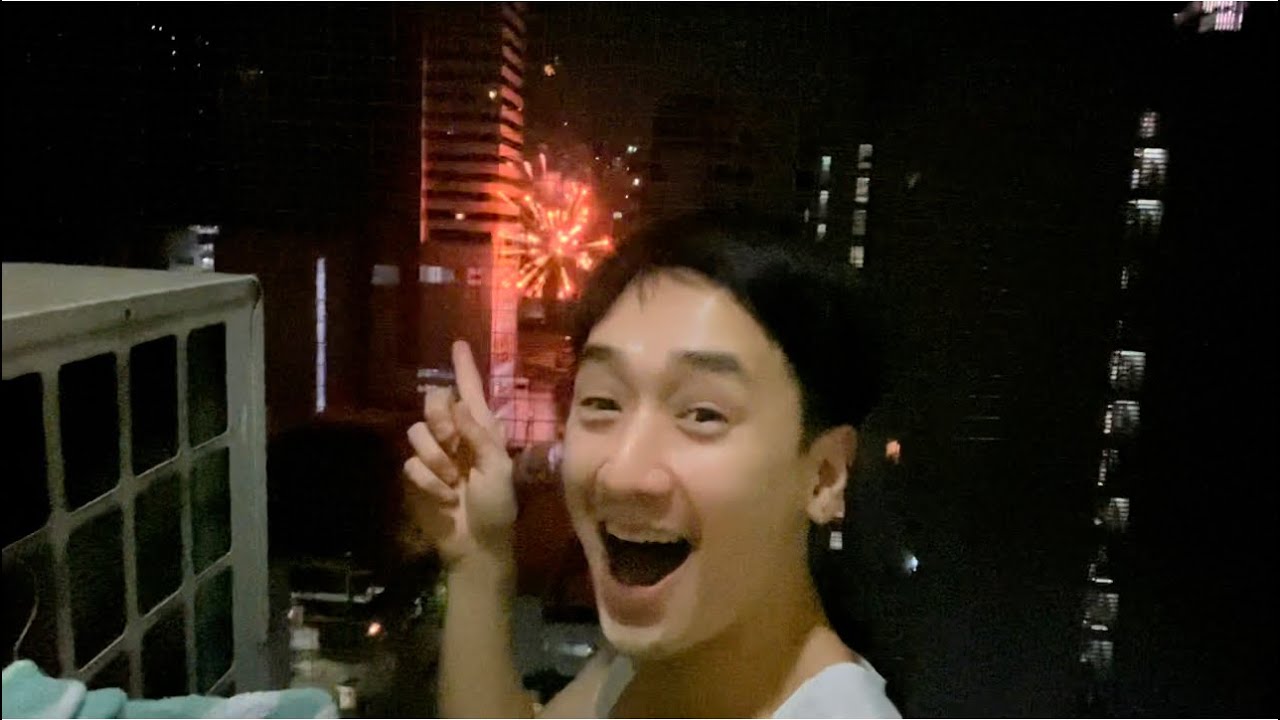 Huy Ma la to khi thấy pháo hoa nổ đùng đùng khi nằm nghe thiền vào năm ...