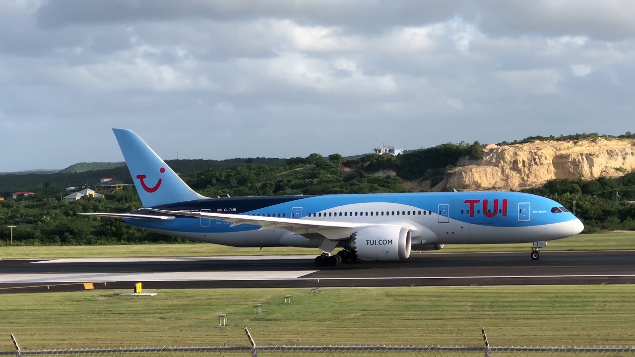 TUI Airways Boeing 787-8 Dreamliner Departing VC Bird Int’l Airport ...