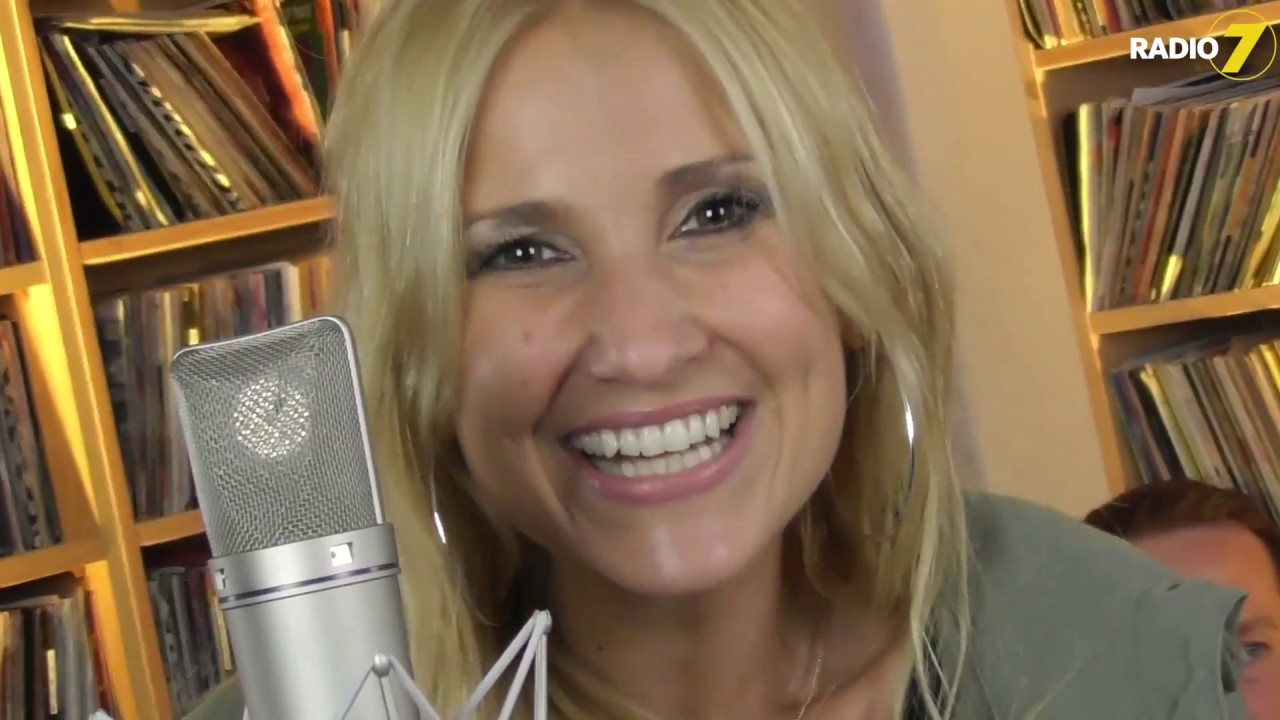 Radio 7 Bandbus: Deborah Rosenkranz - Scars to your beautiful ...