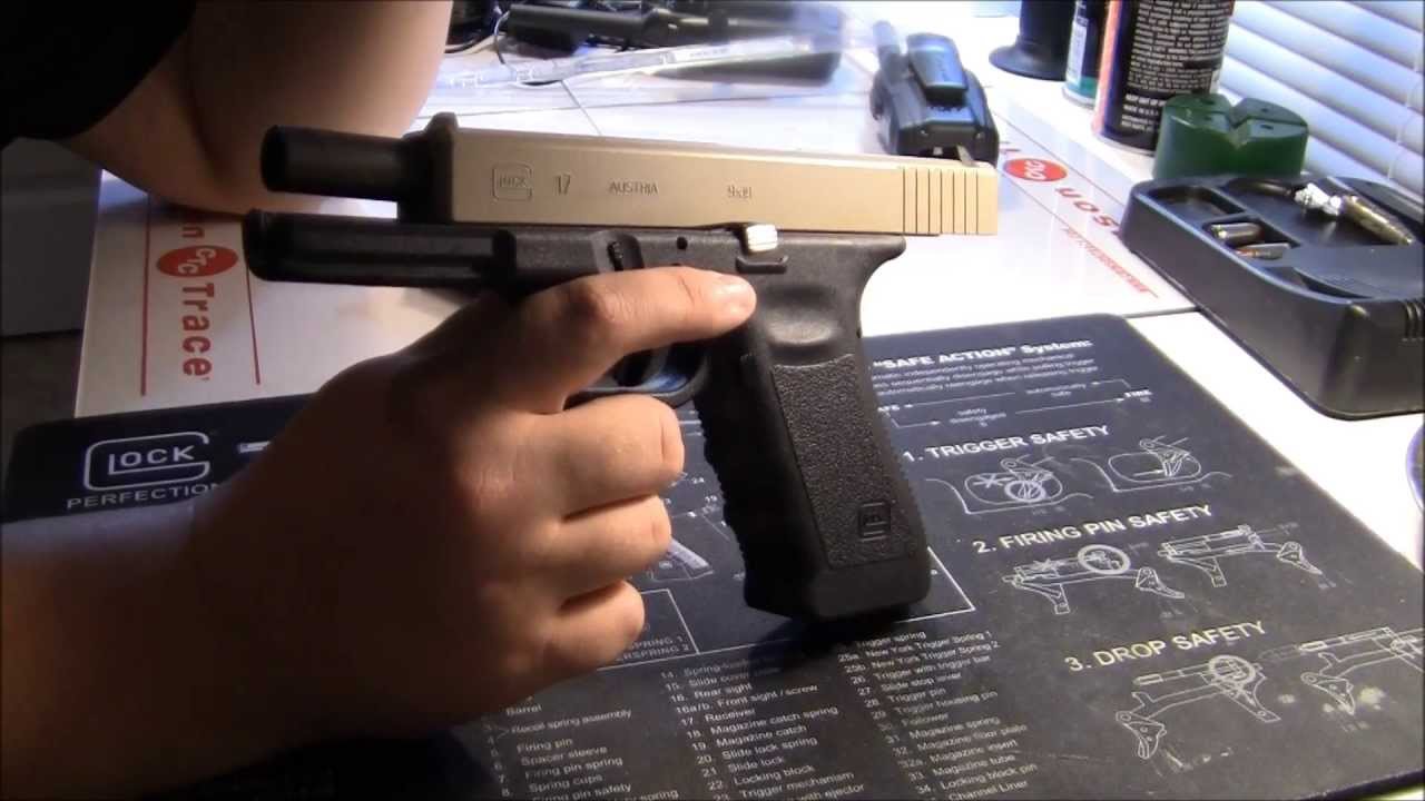 Glock 17 table top review - YouTube