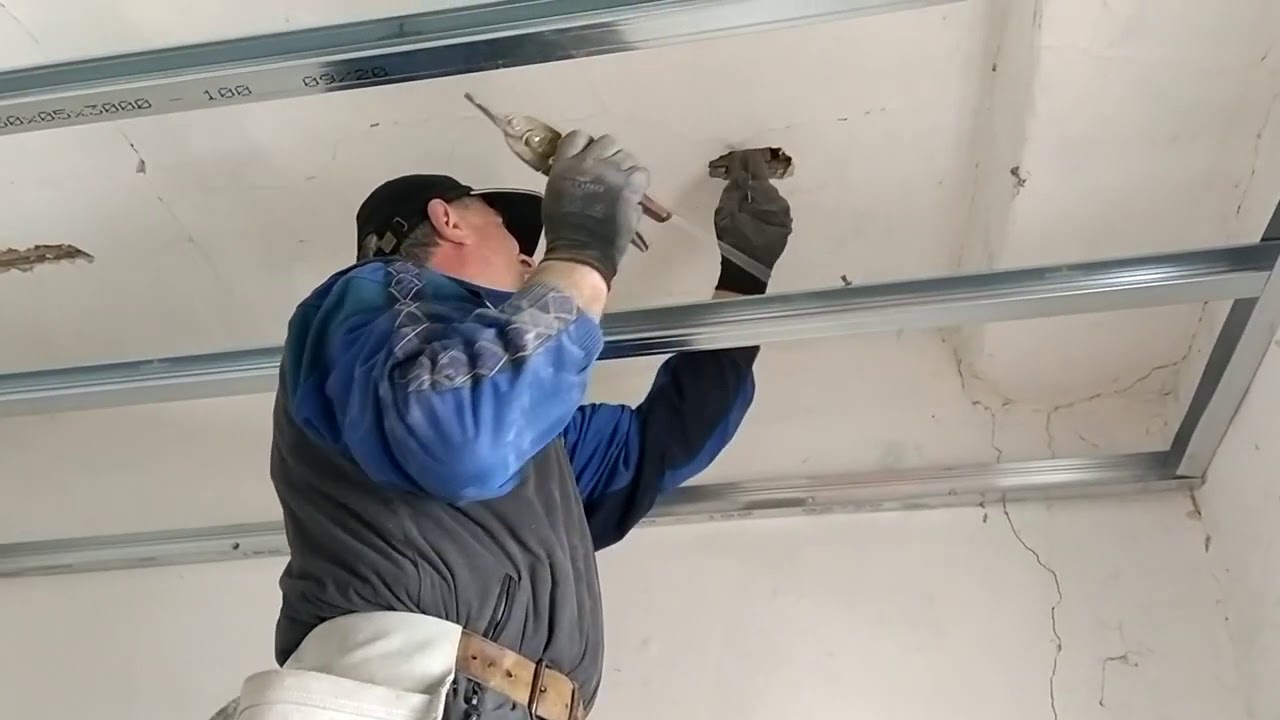 Prakticna nastava - montaza gips spustenih plafona - YouTube