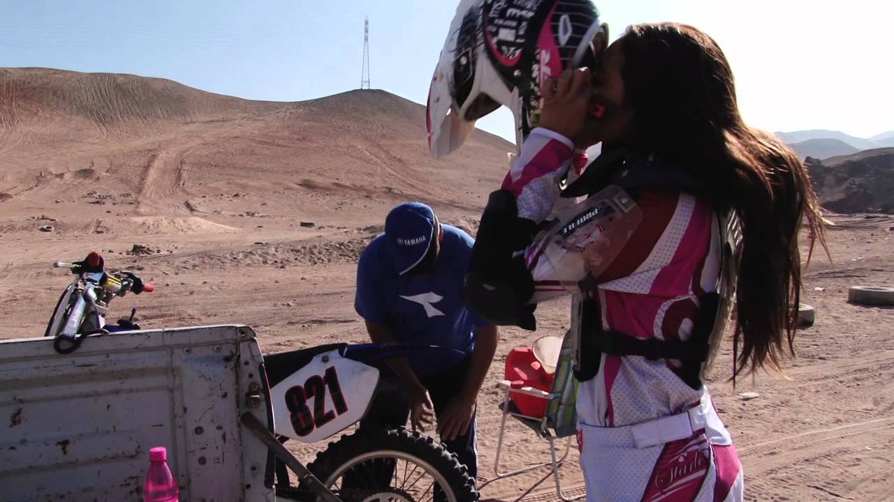 VICTORIA CASTILLO 1280 x720 - YouTube