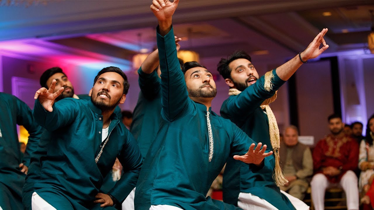 2018 BEST Group Dance Performance by Groom & Groom Men's - YouTube