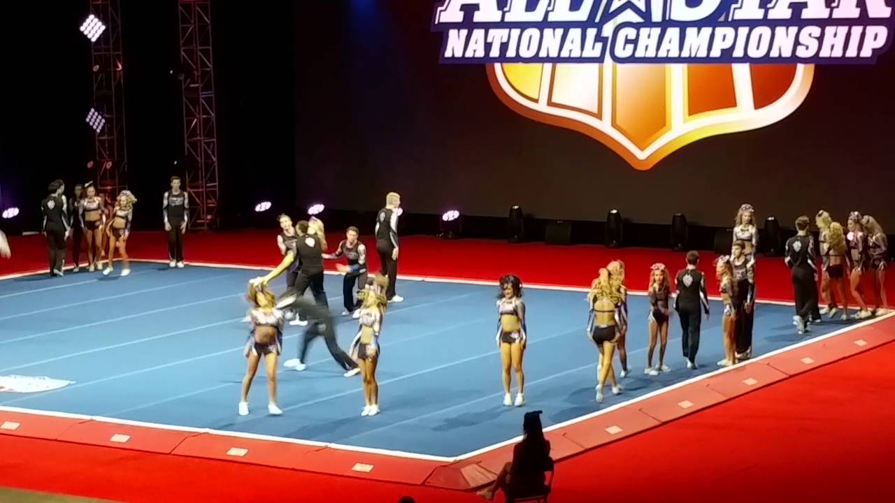 Cheer Athletics Cheetahs NCA 2016 - YouTube