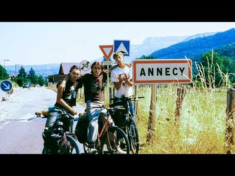 “Merci my friends” – A skateboard roadtrip on bikes