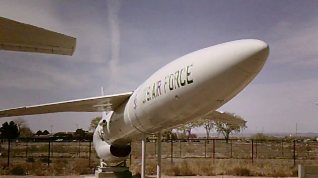 SM-62 "SNARK" Nuclear Missile - YouTube