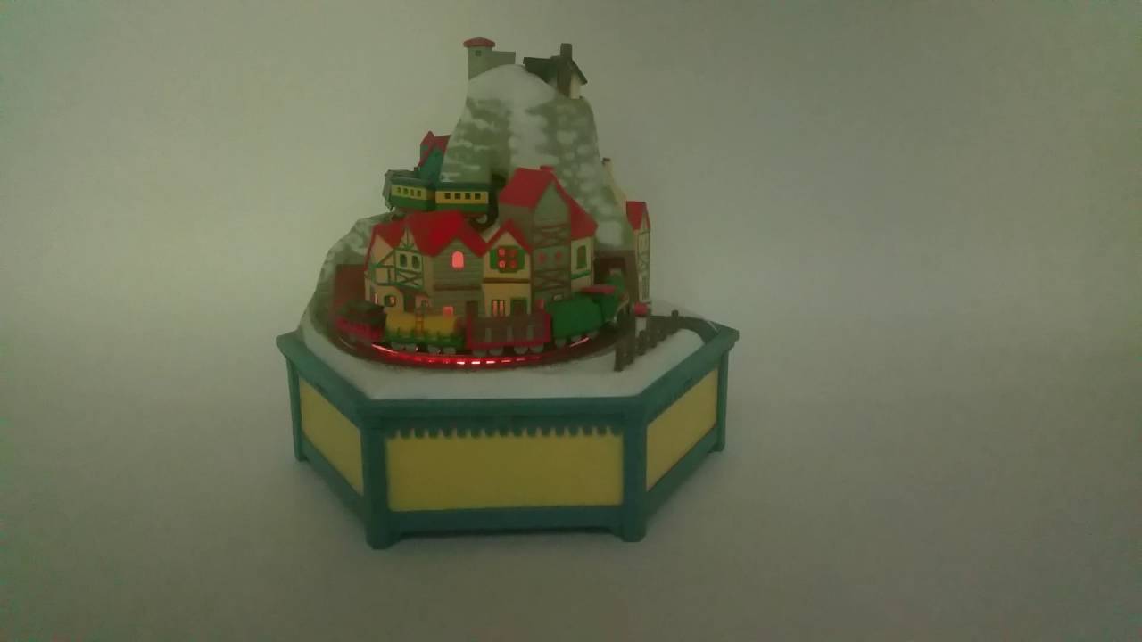 It’s a Small World Alpine Village Moving Train Wind up Music Box #7065 ...